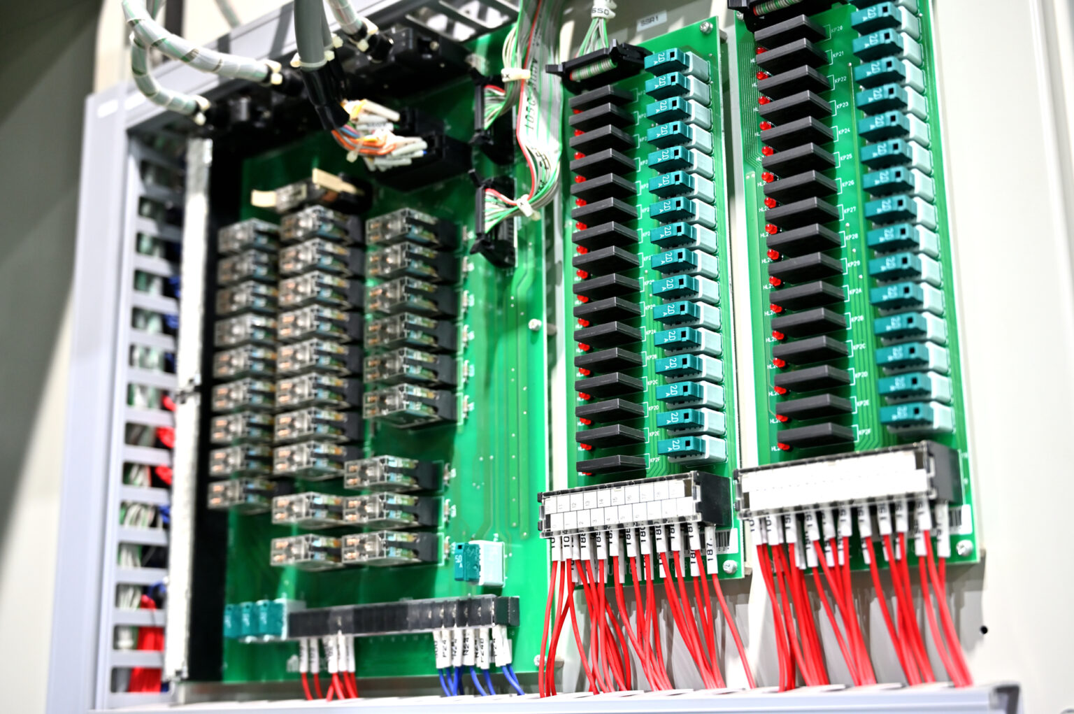 UL508Aとは？認証取得に必要な審査項目や他のUL規格との違いについて解説 | 制御盤.com